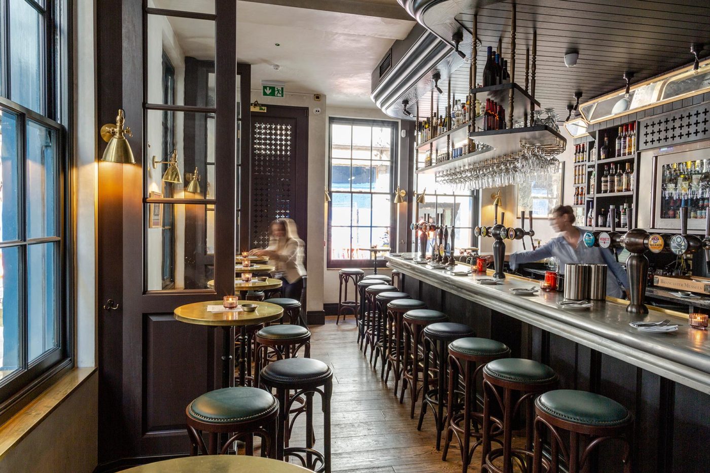 5 of The Best Cosy Pubs To Hole Up In This November - PHOENIX Magazine